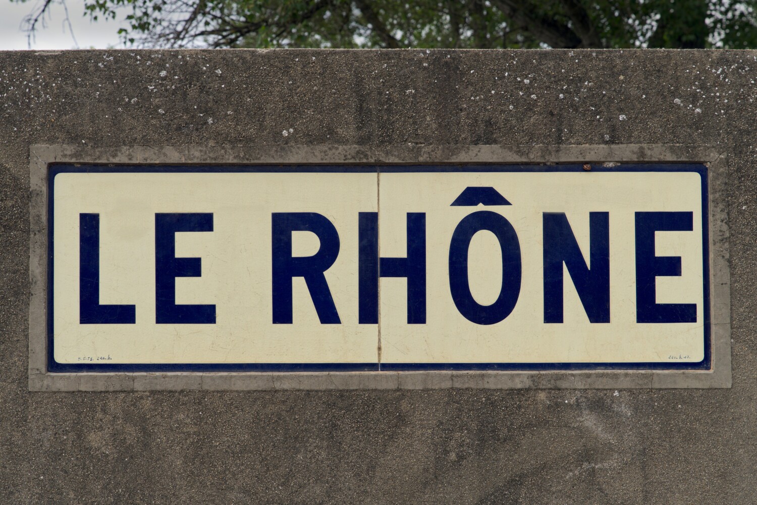 Rhone wine: the difference between north and south